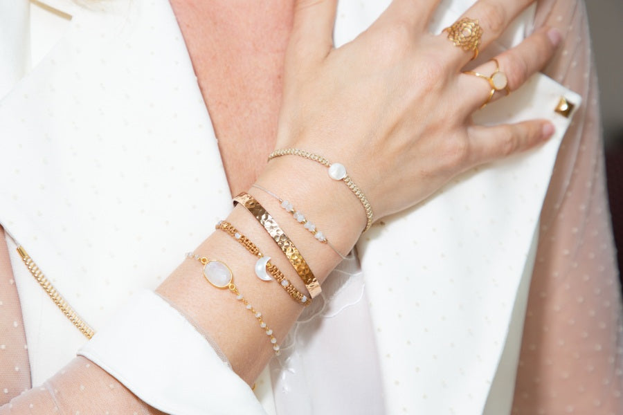How to Stack Bracelets: Expert Tips for a Trendy Look