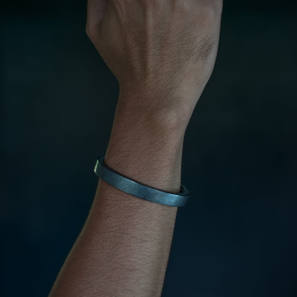 LARGE MINIMAL BRACELET | OXIDIZED 925 STERLING SILVER