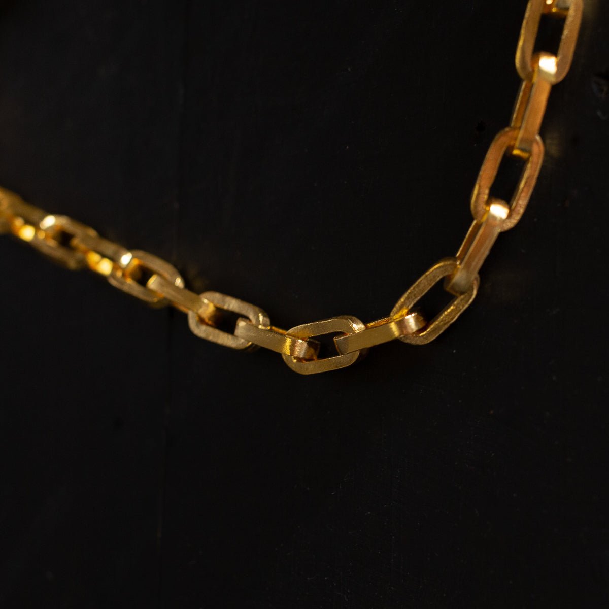 SMALL RECTANGULAR CHAIN NECKLACE | 24K GOLD PLATED